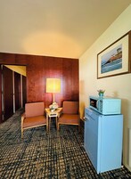 Quarto Familiar | Secretária, cortinas/cortinados opacos, Wi-fi grátis