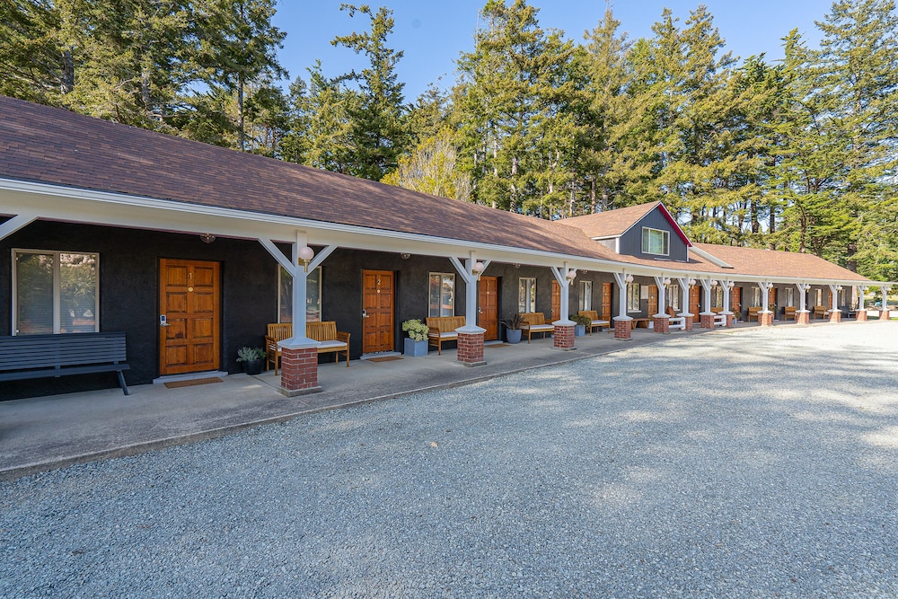 B.side Motel + Rv - Bandon, OR