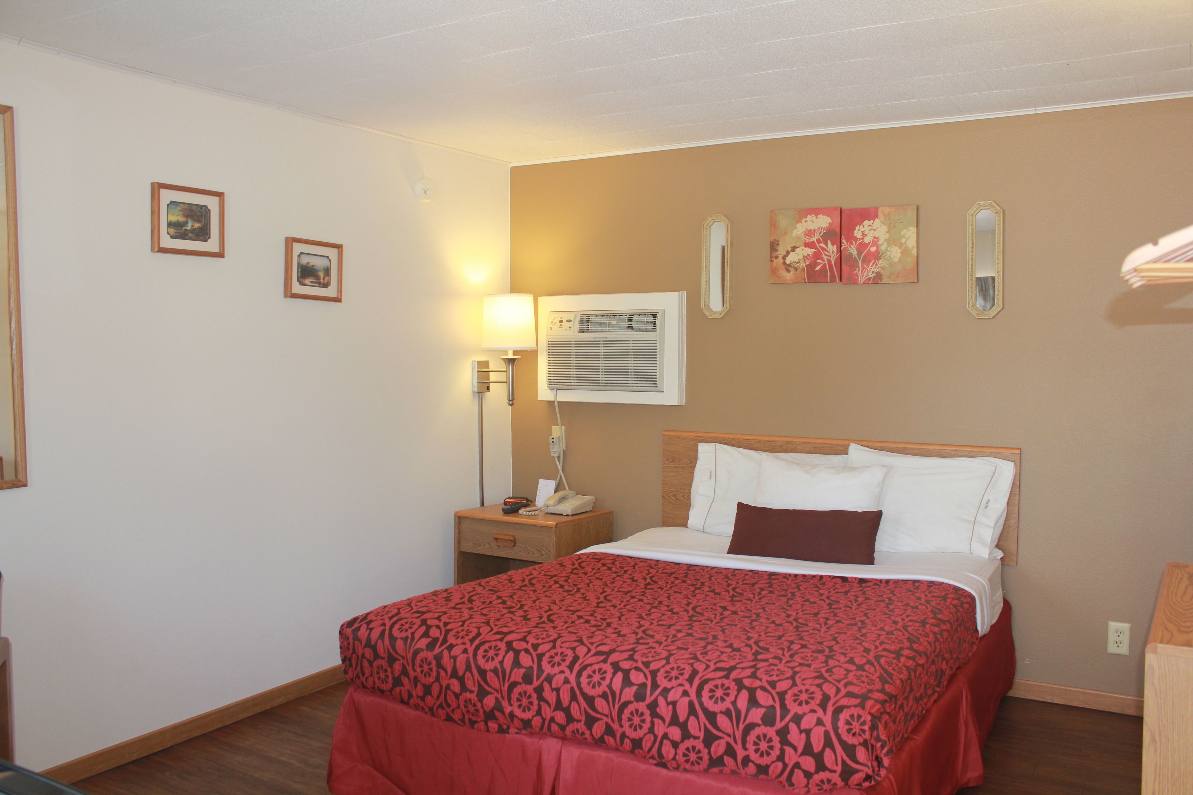 The Brookside Motel Reviews, Deals & Photos 2024 - Expedia