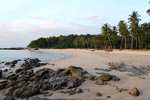 Na praia