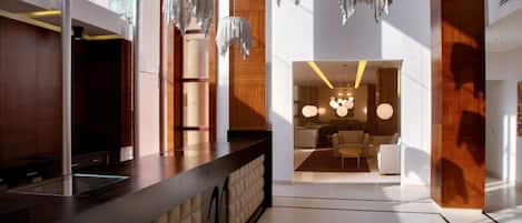 Check-in e check-out automático