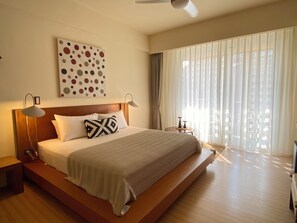 Quarto Duplo Comfort, 1 cama queen-size, banheira de hidromassagem grande | Cortinas/cortinados opacos, quartos insonorizados 