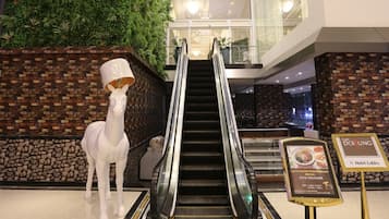 Pequeno-almoço tipo buffet diário (350 THB por pessoa)