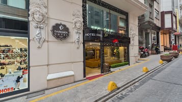 Fachada da propriedade