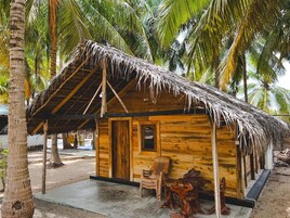 Villa Familiar, junto ao jardim | Edredões de penas, cofre com capacidade para portátil 