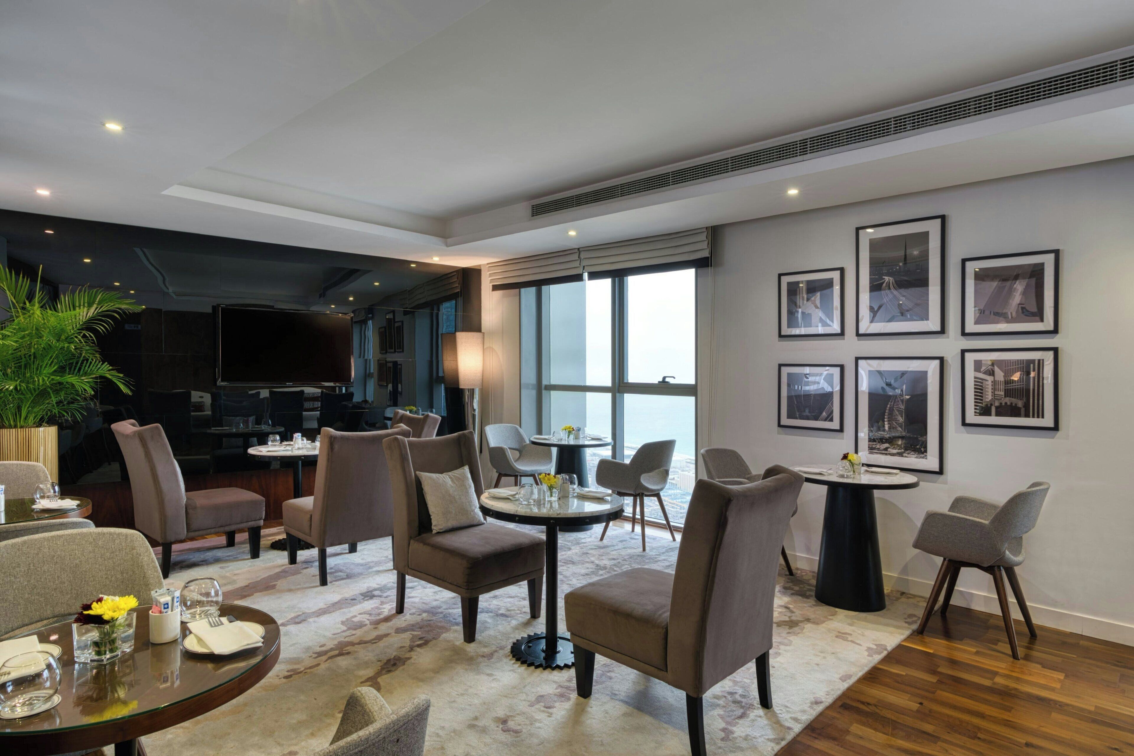 Quarto club, 1 cama King | Lounge