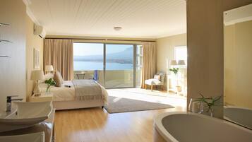 3 Bedroom Apartment | Cofres nos quartos, Wi-Fi de cortesia