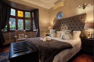 Quarto casal luxo | 1 quarto, roupas de cama premium, camas com colchões pillow-top