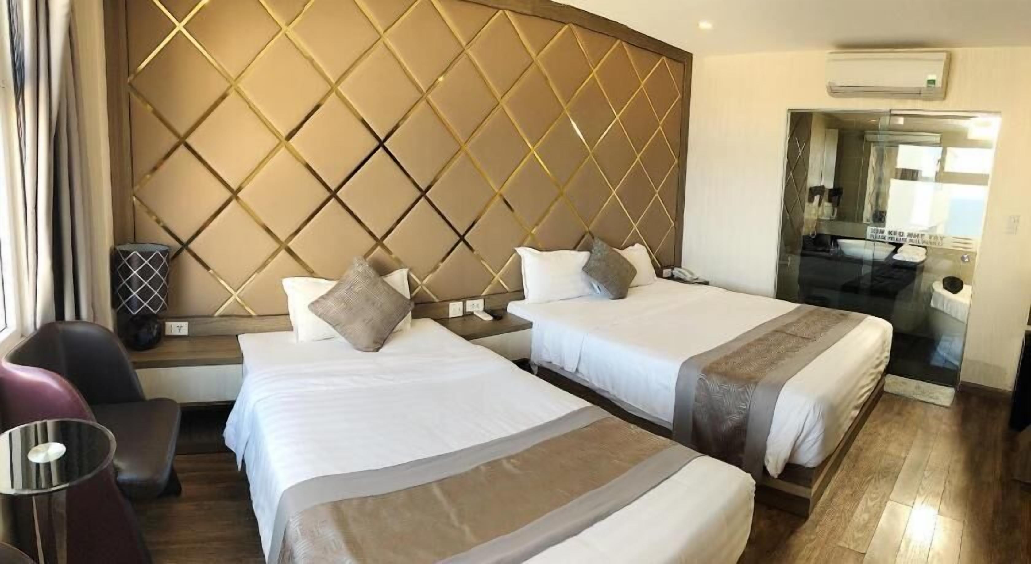 Minibar, cofre no quarto, quartos insonorizados, Wi-fi grátis 