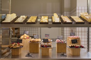 Café da manhã com buffet todos os dias mediante uma taxa