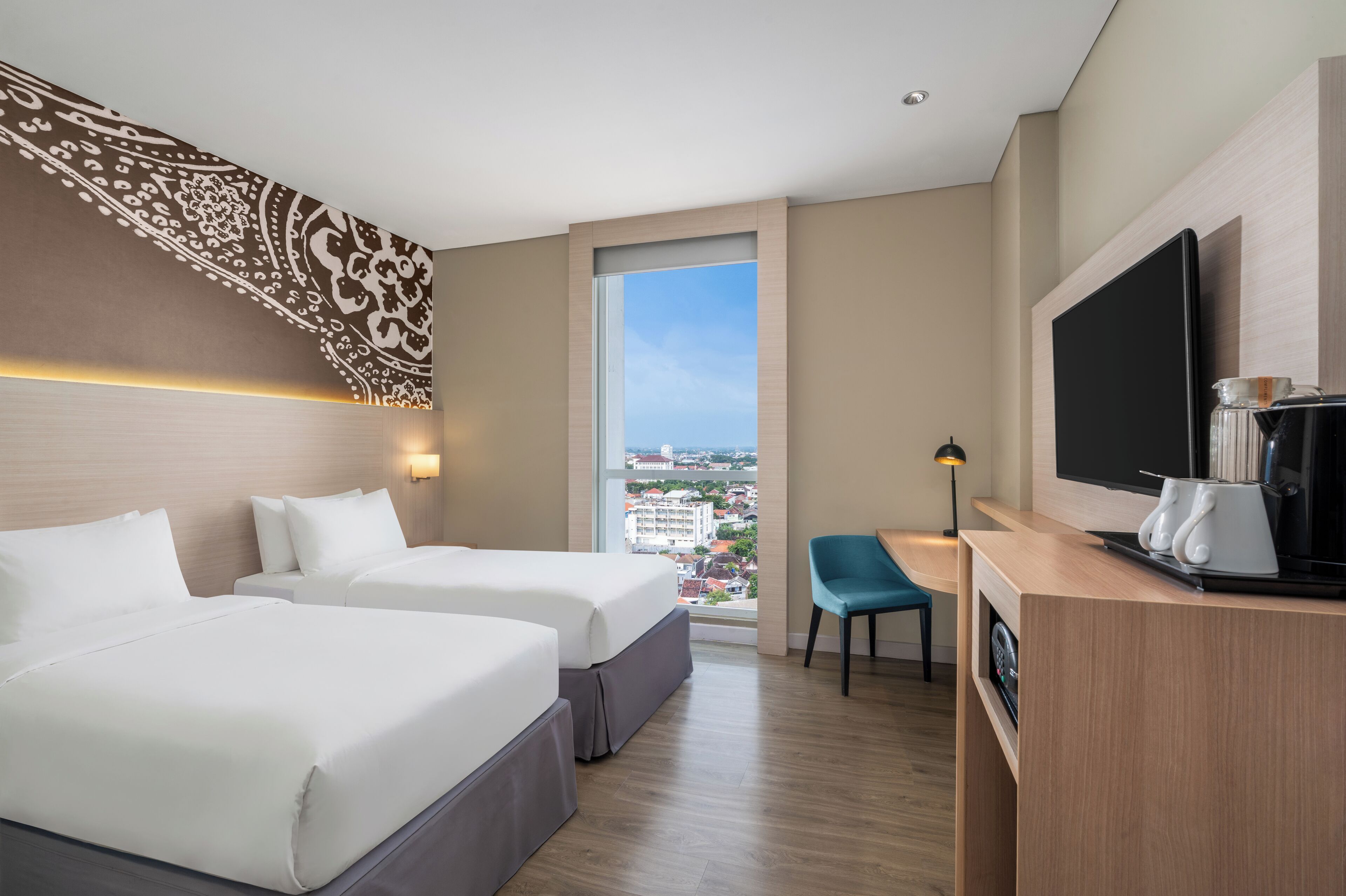 Quarto clássico, 2 camas de solteiro | Cofres nos quartos, escrivaninha, cortinas blackout