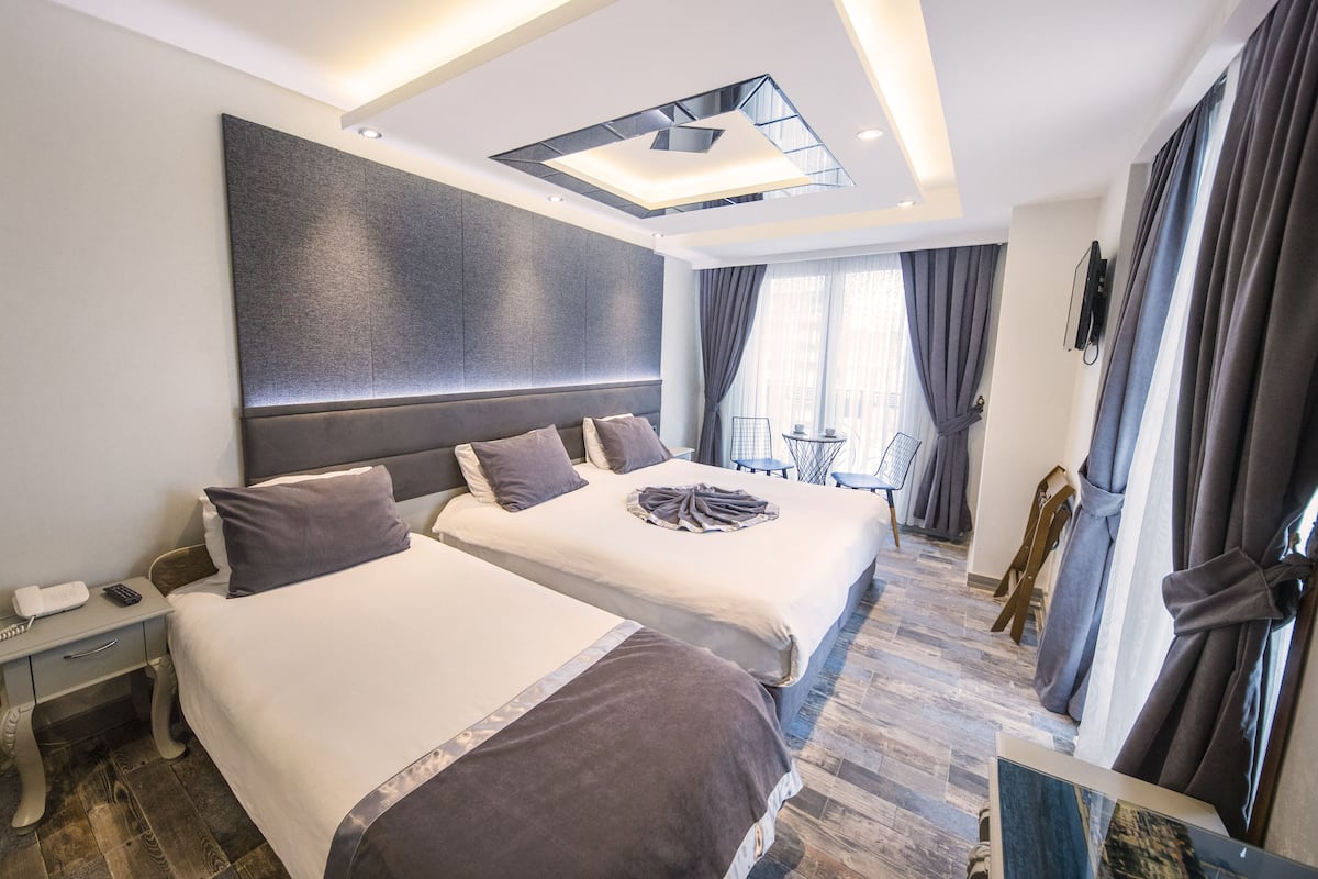 Standart Family Room | Área de estar | TV LCD