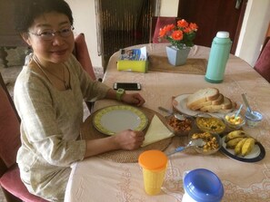 Pequeno-almoço inspirado na cozinha local diário incluído 