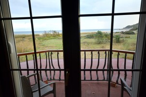 Quarto luxo, lareira (Jacuzzi) | Frigobar, cofres nos quartos, espaço de trabalho para notebook