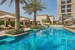 3 piscinas exteriores, da(s) 7:00 à(s) 21:00, toldos gratuitos