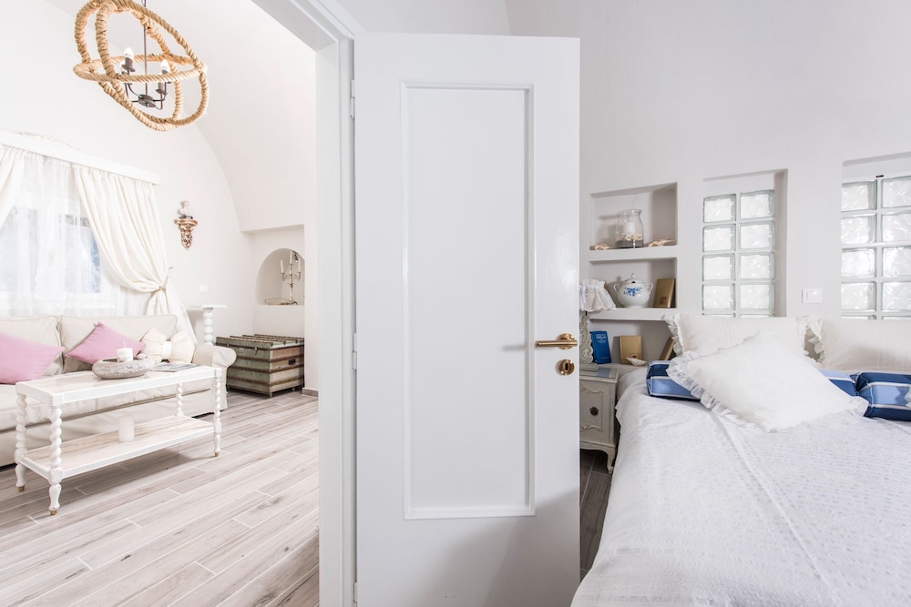 Villa Iokasti - Santorini