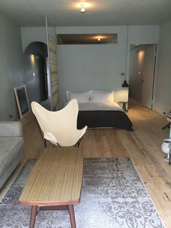 Suite Familiar | Roupa de alta qualidade, minibar grátis, secretária