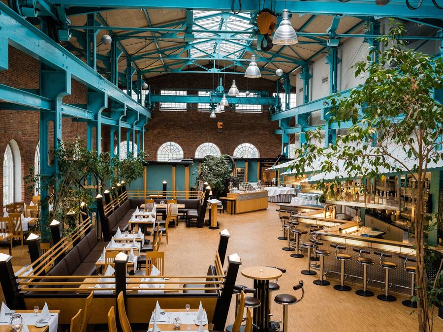 Pequenos-almoços, almoços, jantares servidos, cozinha regional