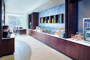 Pequeno-almoço takeaway diário incluído 