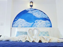 Quarto romântico, vista para o jardim | Roupas de cama premium, cofres nos quartos, individualmente mobiliados