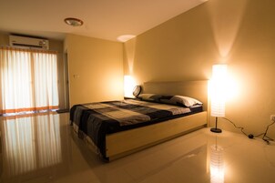 Quarto superior | Escrivaninha, cortinas blackout, Wi-Fi de cortesia