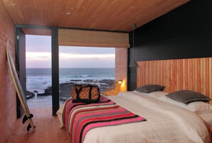 Quarto casal standard, vista para o oceano | Roupas de cama premium, cofres nos quartos, Wi-Fi de cortesia
