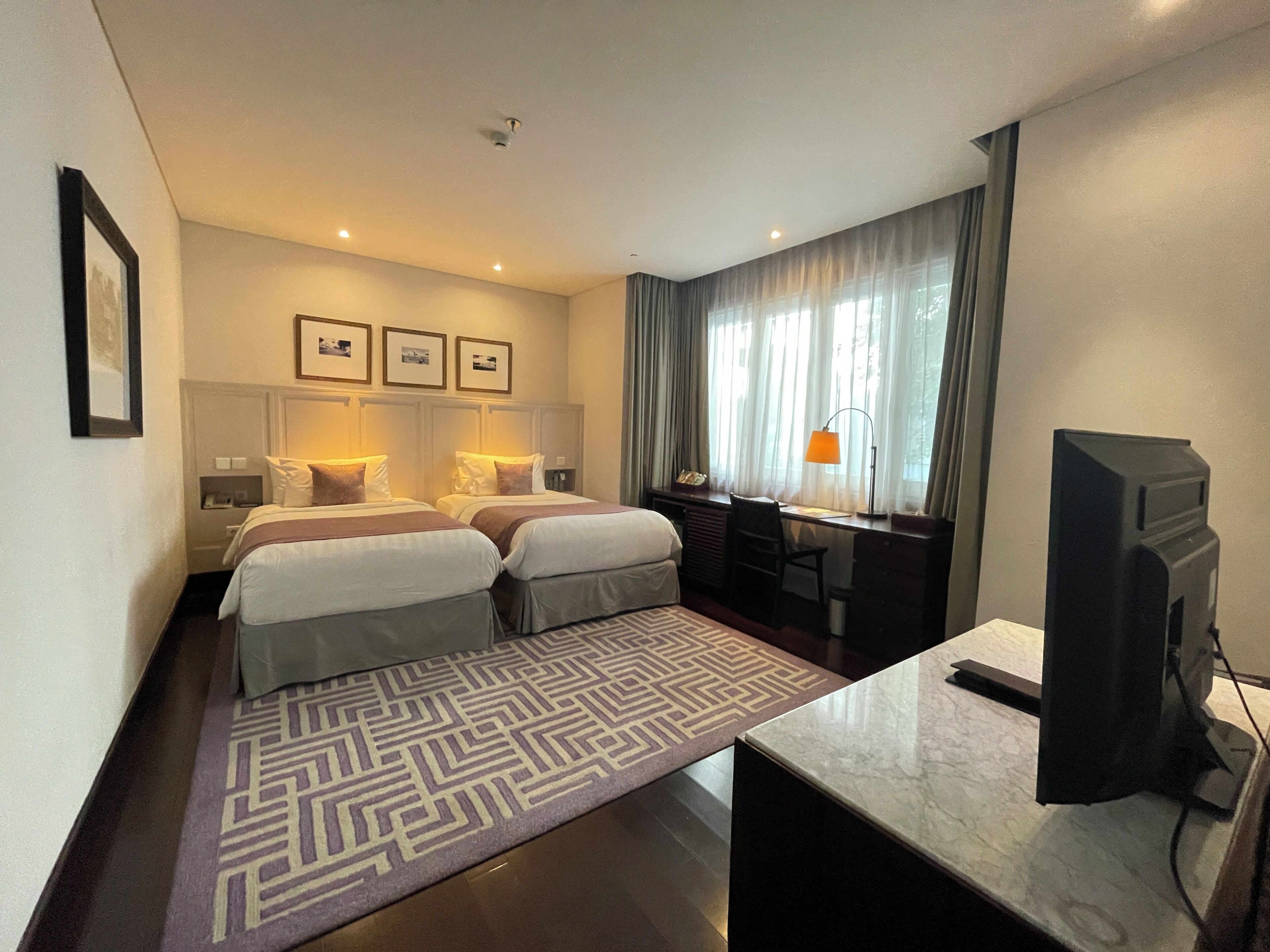Quarto Deluxe | 2 quartos, roupa de alta qualidade, cofre no quarto, secretária 
