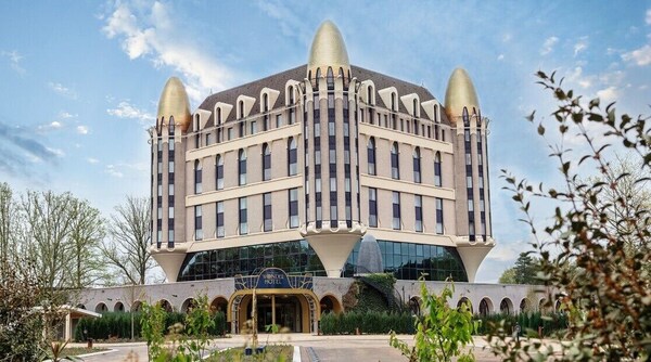 Efteling Wonder Hotel - Theme Park Tickets Included - Loon op Zand