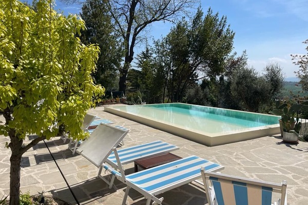 Piscina exterior sazonal