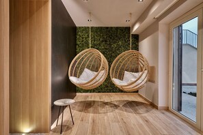 Sala(s) para tratamentos a casais, sauna, banheira de hidromassagem 