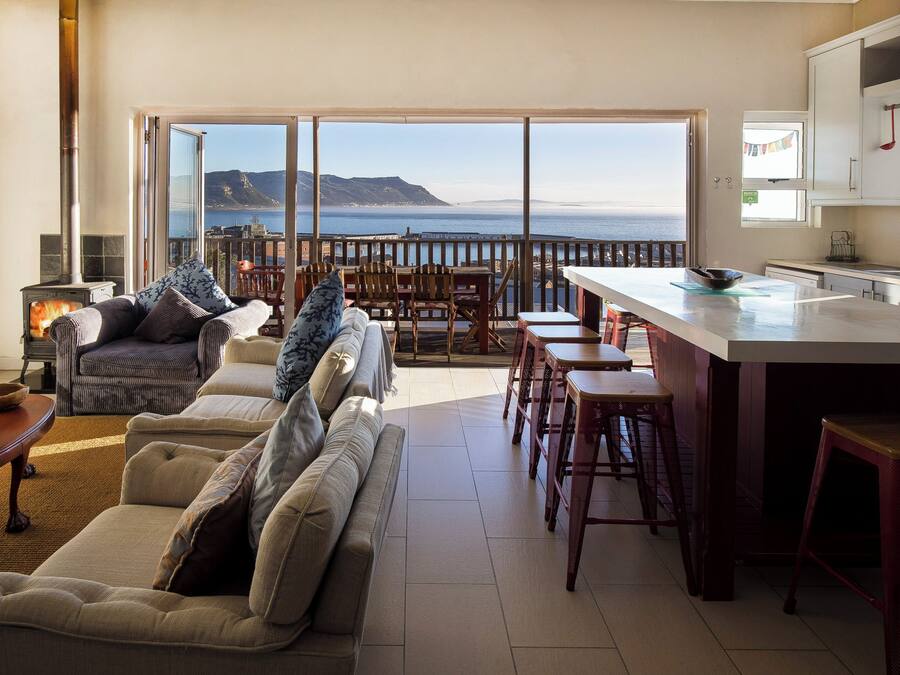 Casa exclusiva, 4 quartos, vista para o mar | Roupas de cama premium, cofres nos quartos, individualmente decorados