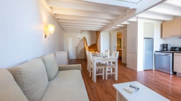 Apartamento, 2 quartos, terraço | 1 quarto, quartos insonorizados, berços/camas para crianças