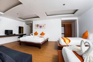 Quarto Familiar | Casa de banho | Um polibã, artigos de higiene pessoal grátis, um bidé 