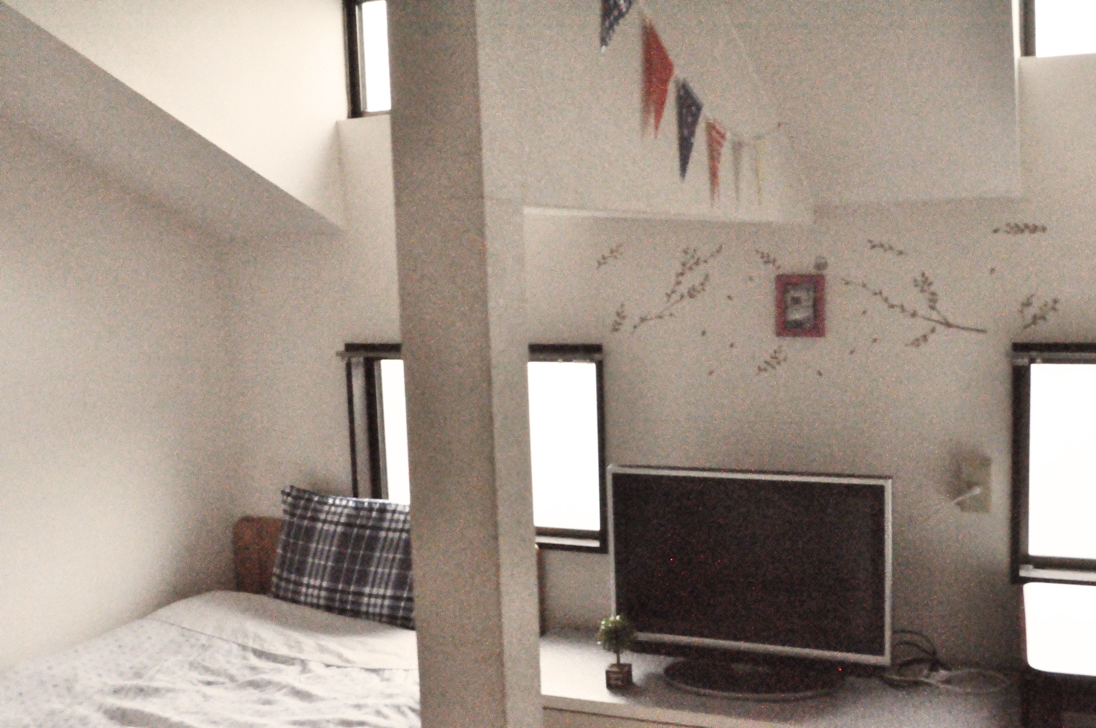 Quarto solteiro standard, somente para mulheres | Escrivaninha, Wi-Fi de cortesia