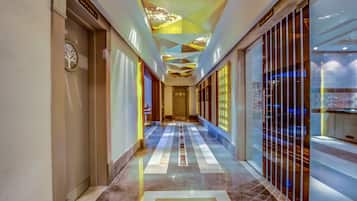 Sala(s) para tratamentos a casais, sauna, banheira de hidromassagem