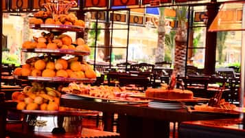 Pequeno-almoço tipo buffet incluído