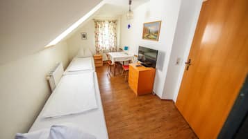 Quarto família | Individualmente decorados, individualmente mobiliados