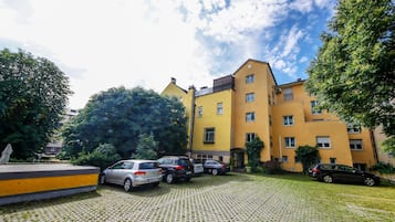 Estacionamento sem assistência (pago) (EUR 15 por dia)