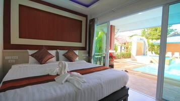 Superior Pool Access Double Bed | Cofre no quarto, secretária, Wi-fi grátis