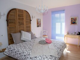 Quarto casal conforto, suíte (LAPIS LAZULIS)