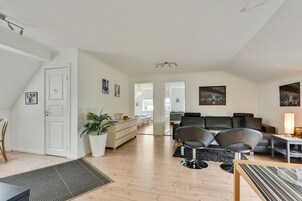 Apartamento, 3 quartos | 3 quartos, individualmente decorados, individualmente mobiliados