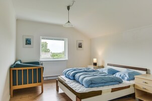 Apartamento, 3 quartos | 3 quartos, individualmente decorados, individualmente mobiliados