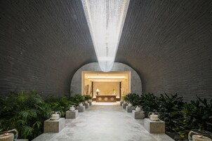 Salas para tratamentos a dois, banheira de hidromassagem