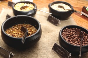 Café da manhã feito na hora grátis todos os dias