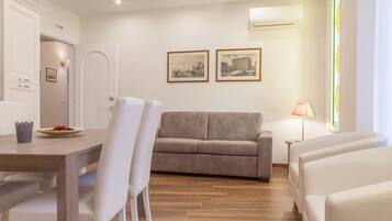 Suíte | Banheiro | Chuveiro, secador de cabelo, bidê, toalhas de banho