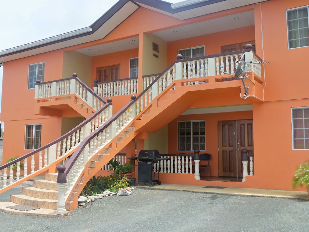 B's Guest House - Tobago