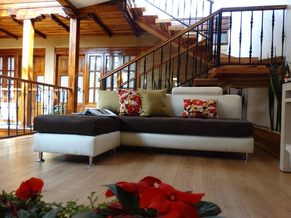 TV de tela plana 32 polegadas com canais a cabo, TV