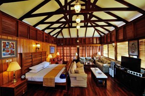 Villa Executiva, 3 quartos, não fumadores, vista para a montanha | 3 quartos, minibar, cofre no quarto, secretária 