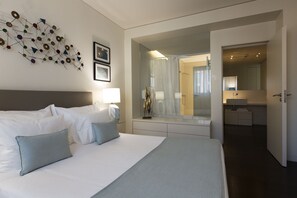 Apartamento, 1 quarto, suíte | 1 quarto, individualmente decorados, individualmente mobiliados