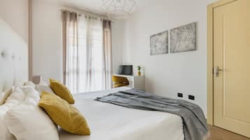 Apartamento Clássico, 2 quartos, junto ao jardim | Roupa hipoalergénica, camas de colchão Select Comfort, secretária